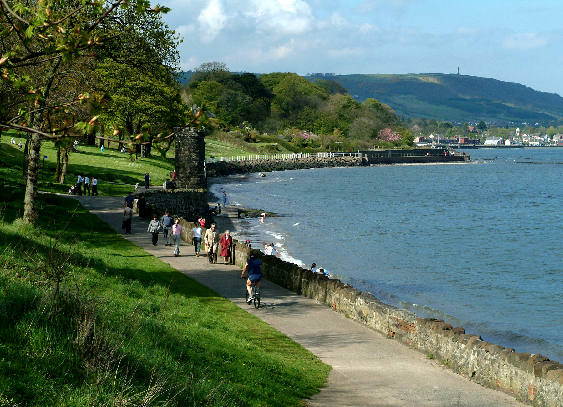 Hazelbank Park & Gideon's Green - Visit Antrim & Newtownabbey